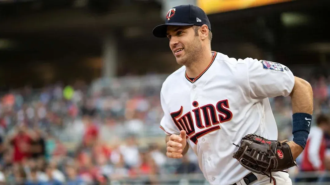 25 MLB players who played for just one franchise