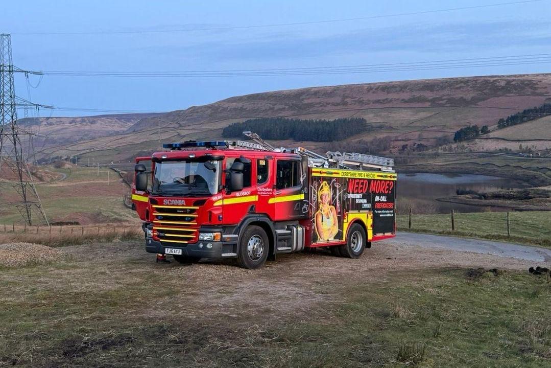 A57 Snake Pass road into Sheffield closed by 'large-scale' wildfire