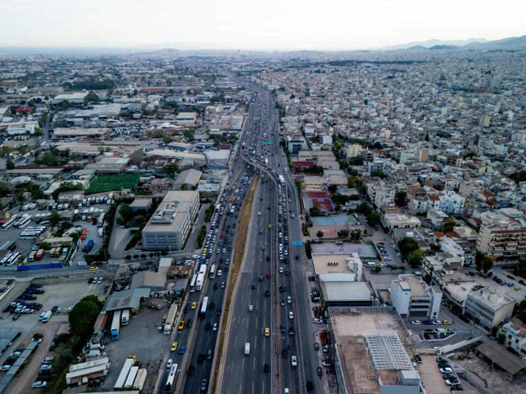 Έξοδος για το τριήμερο της Πρωτομαγιάς: Ομαλοποιήθηκε η κίνηση στις ...