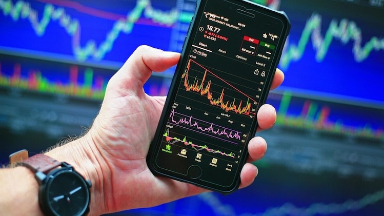 Indian Bank shares slip 15% from all-time high — What should investors do?