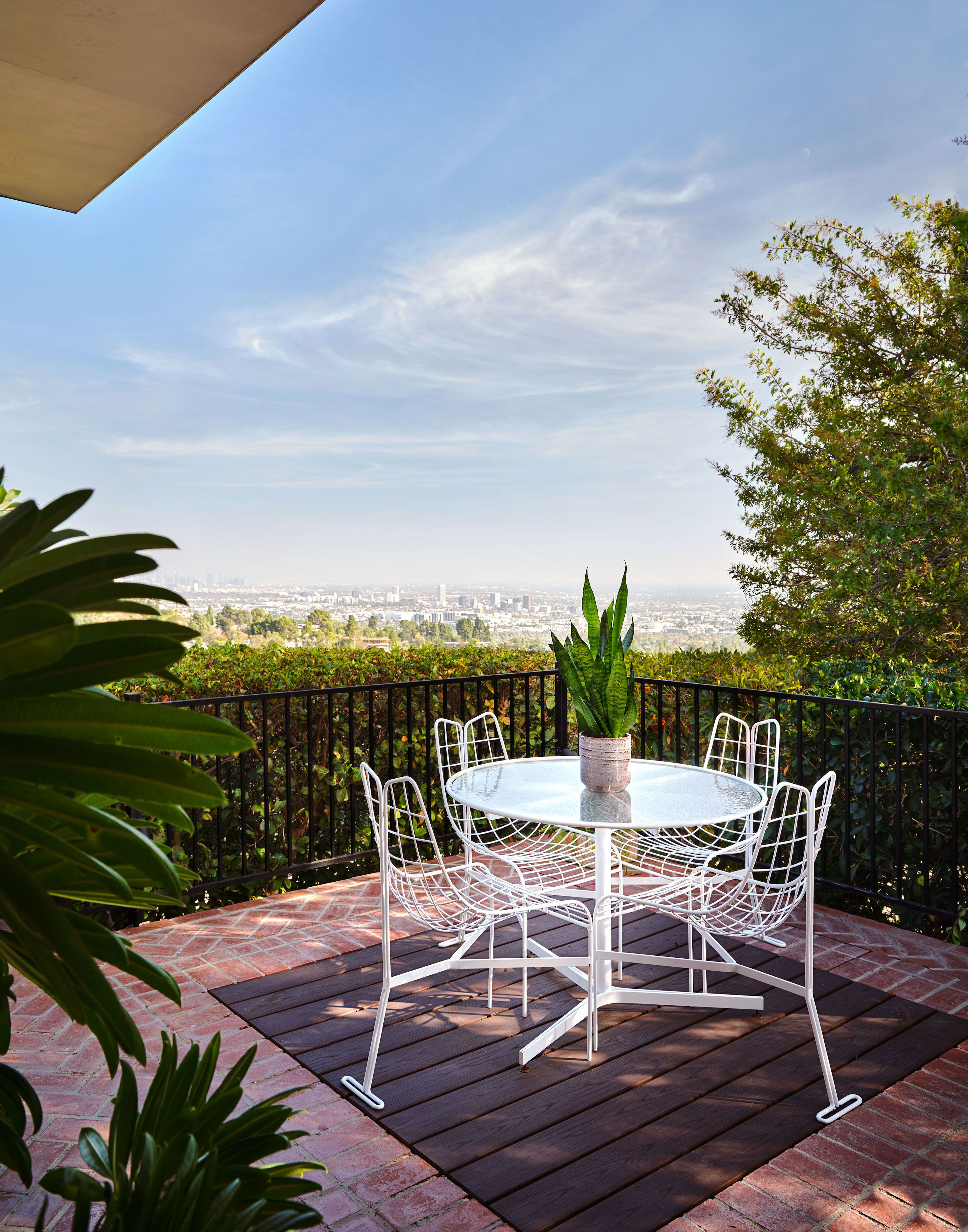98 outdoor seating ideas that will refresh your backyard and rooftop