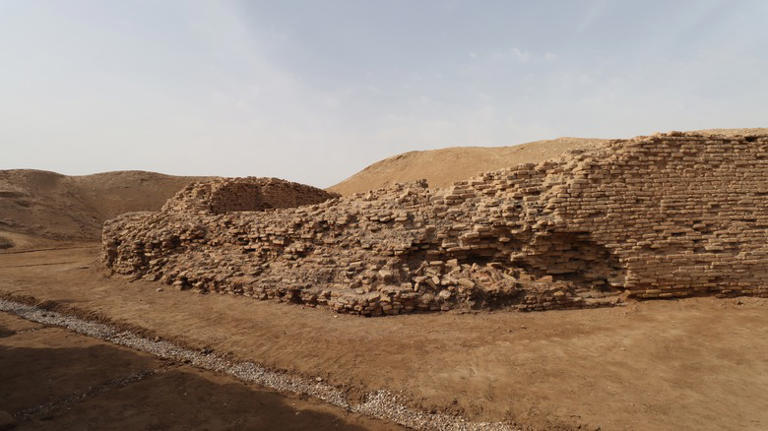 Did Ancient Mesopotamia Really Have Takeout Windows