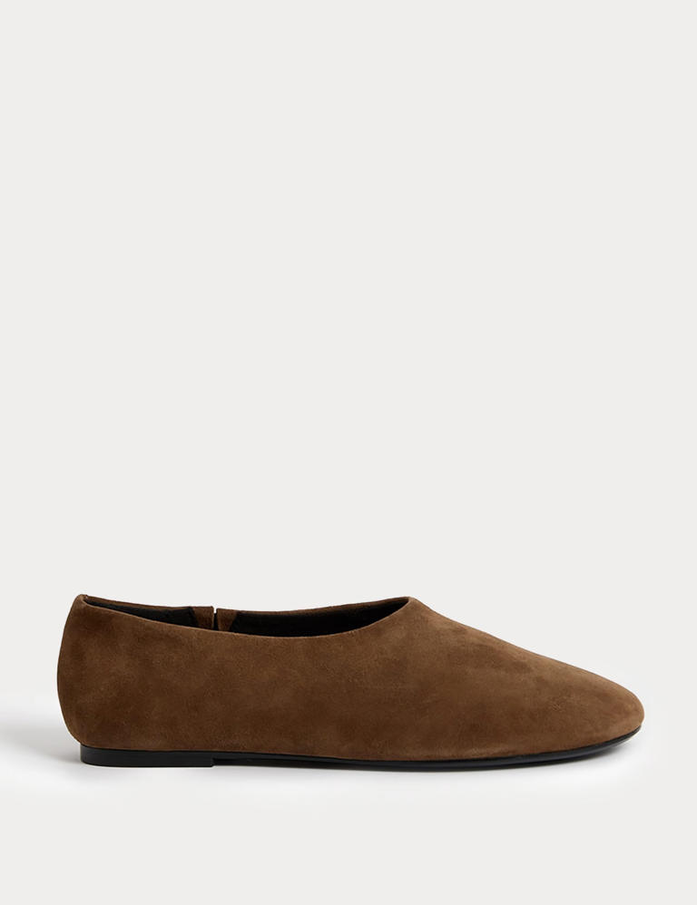 This new shoe trend is an elevated, polished take on ballet flats – and ...