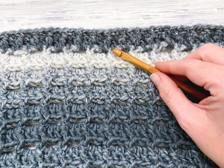 Crochet block stitch blanket