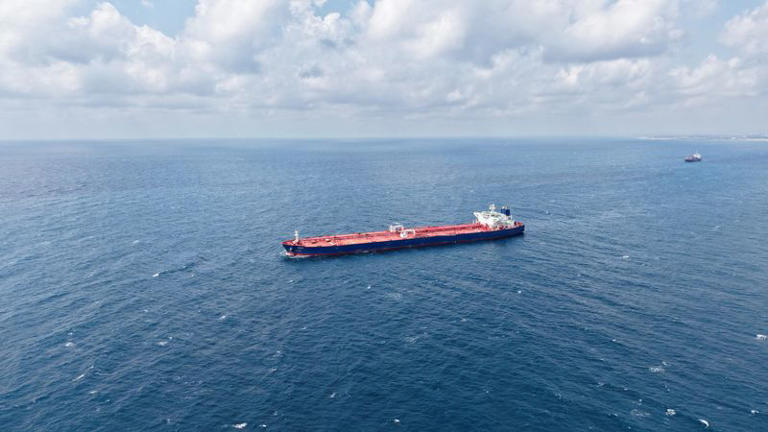 Syria relies on Russia's oil despite pivot to the West