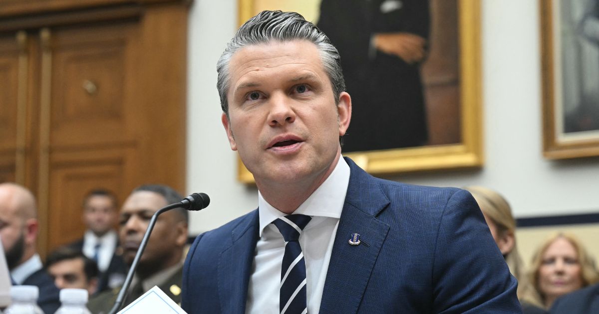 Pete Hegseth shuts down Elizabeth Warren in heated Senate hearing clash ...