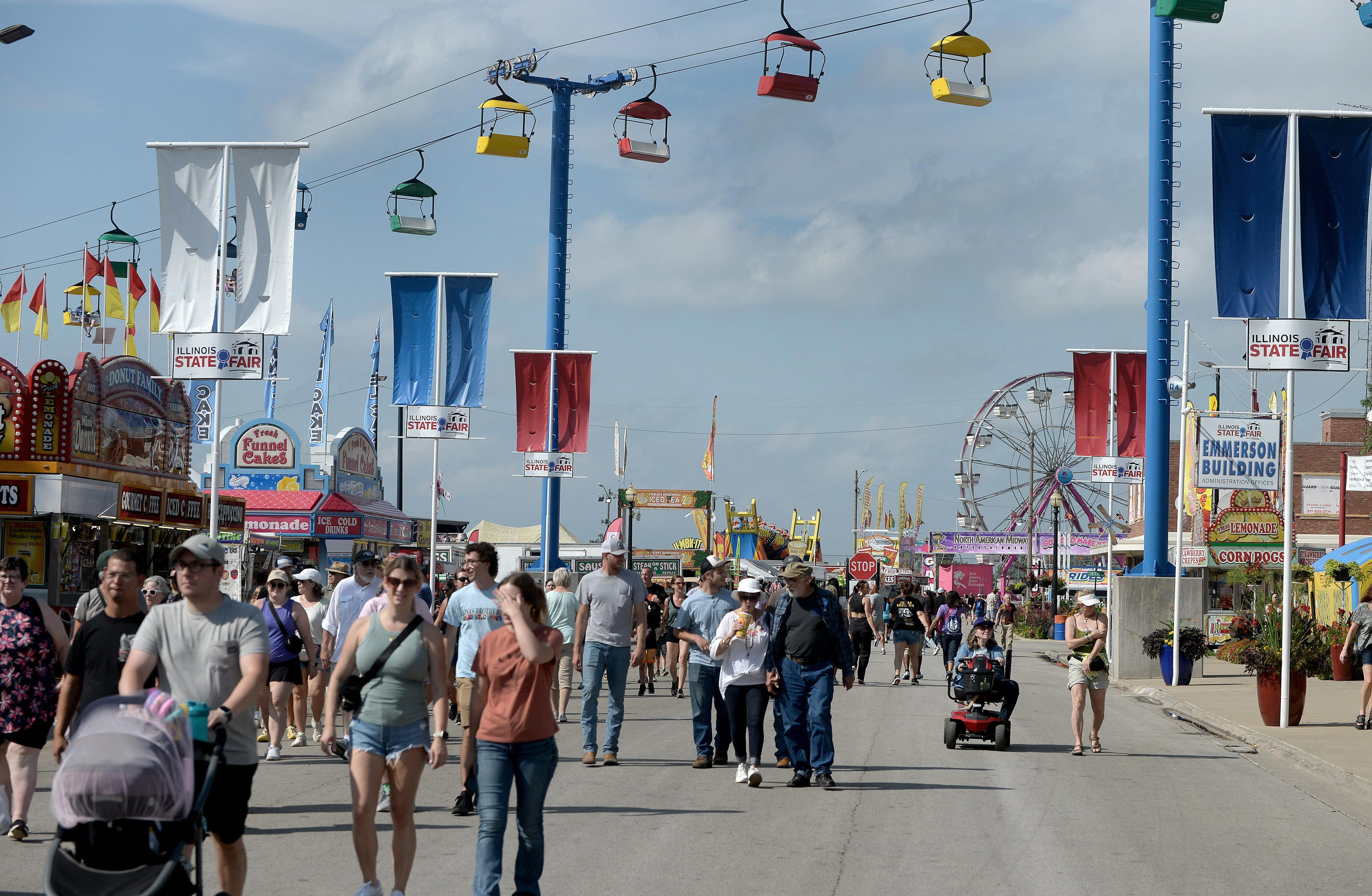 Old Farmer's Almanac forecasts hot, wet summer for much of Illinois