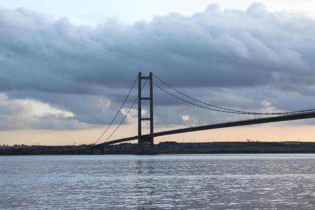 Car 'driven wrong way' on Humber Bridge - woman arrested