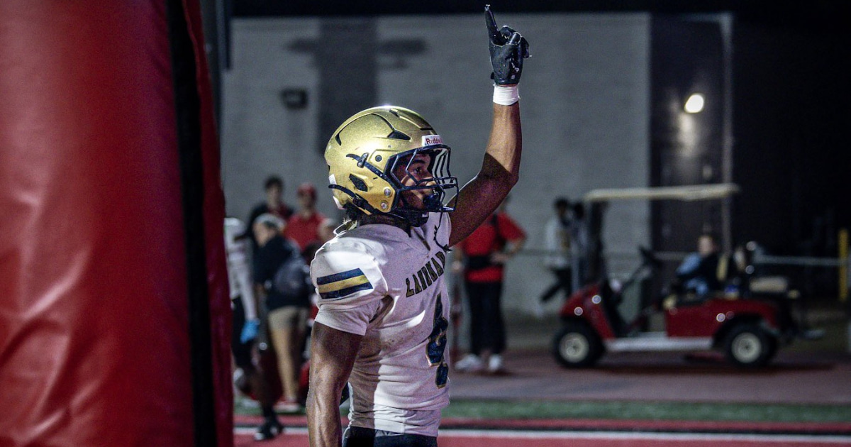 South Carolina football offers rising twin defenders