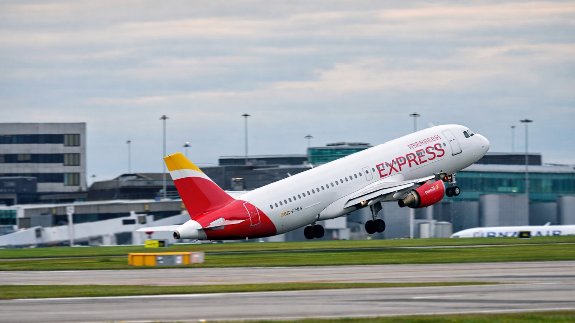 Aggressive rotation on takeoff caught on camera