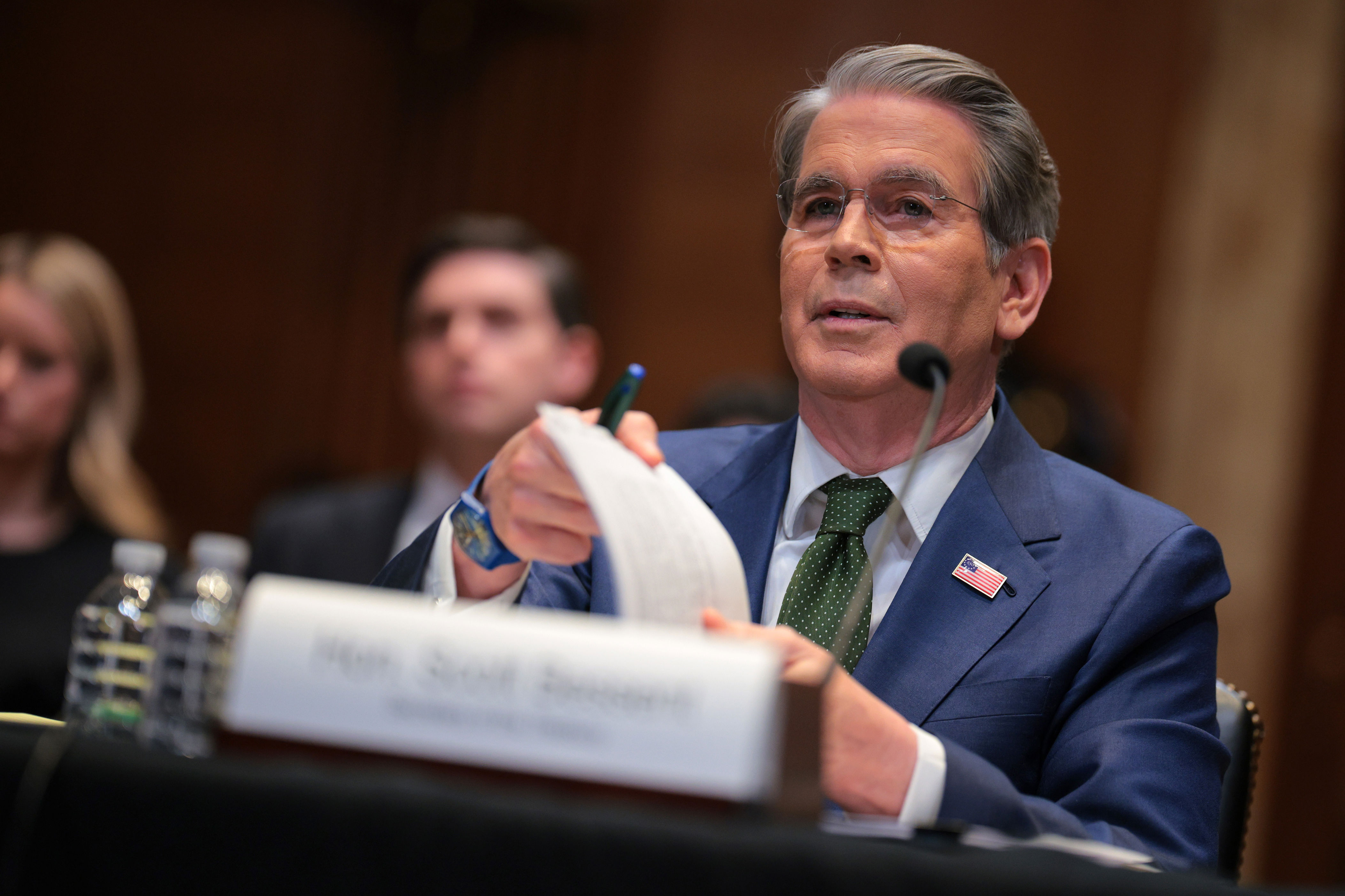 US imposes sanctions on three Iranian currency exchanges — accusing ...