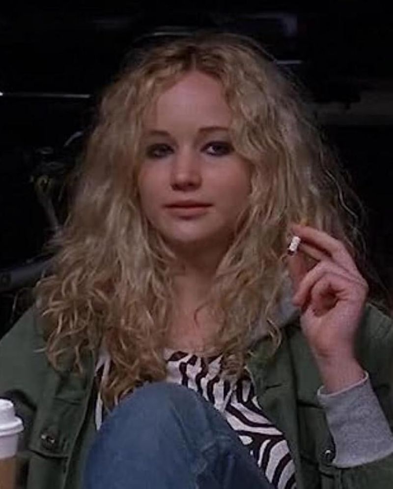 14 celebrities who had small background roles before fame