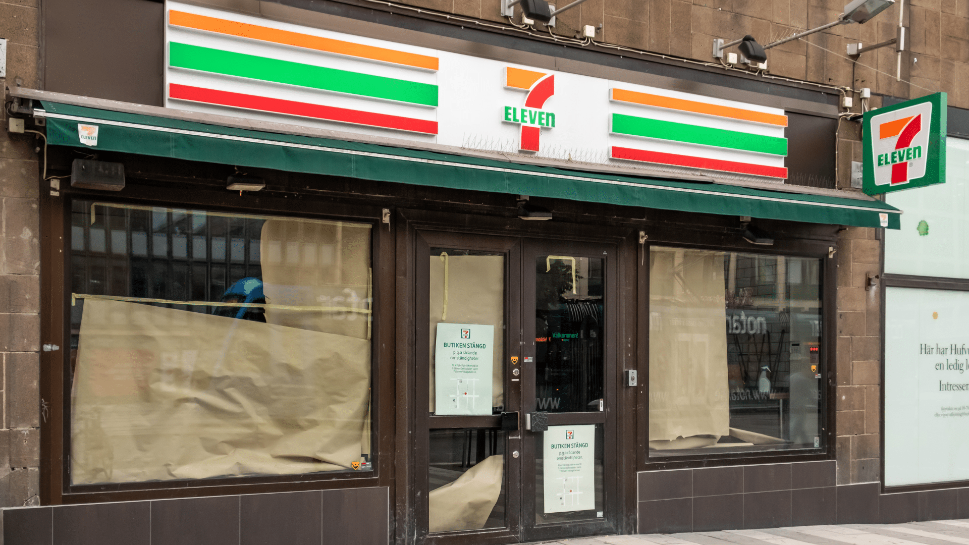 Popular convenience store is closing more than 600 locations across ...