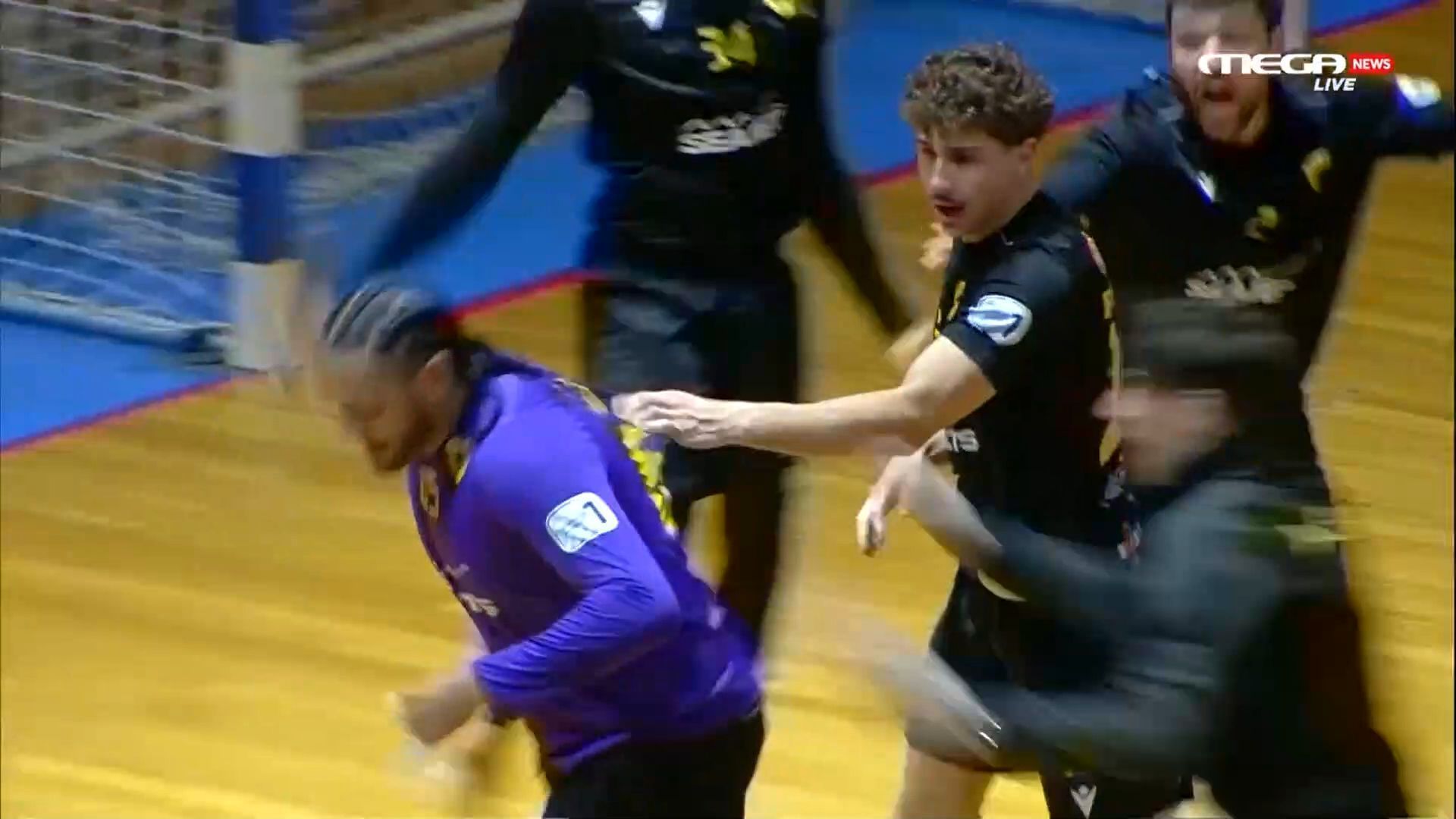 Ολυμπιακός - ΑΕΚ | Με γκολ at the buzzer, η Ένωση πήρε το συγκλονιστικό ...