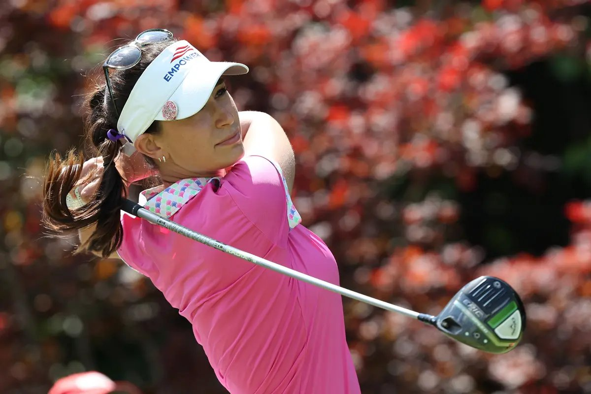 Why holding that head down is hurting your golf swing