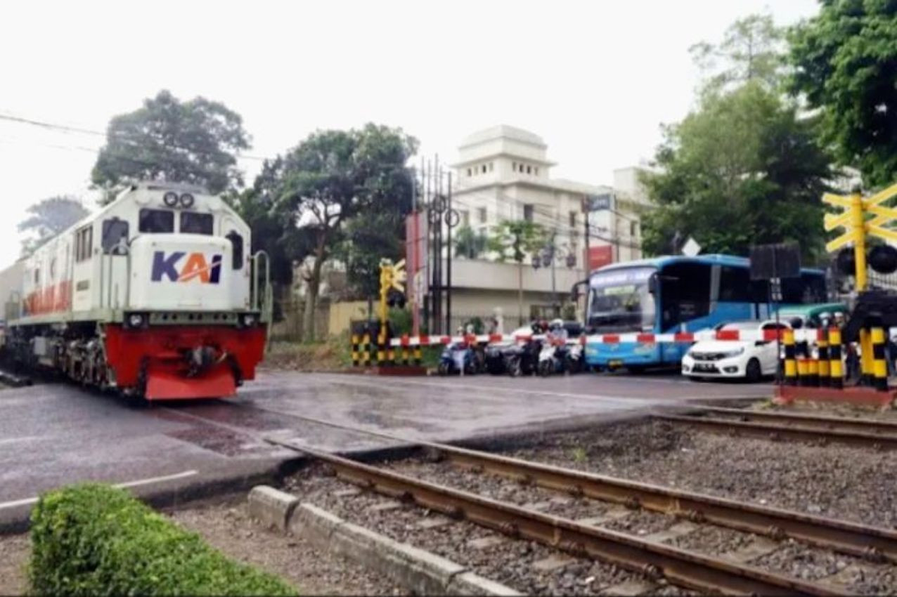 Tegas, KAI Jakarta tutup perlintasan liar di kawasan Tebet-Cawang