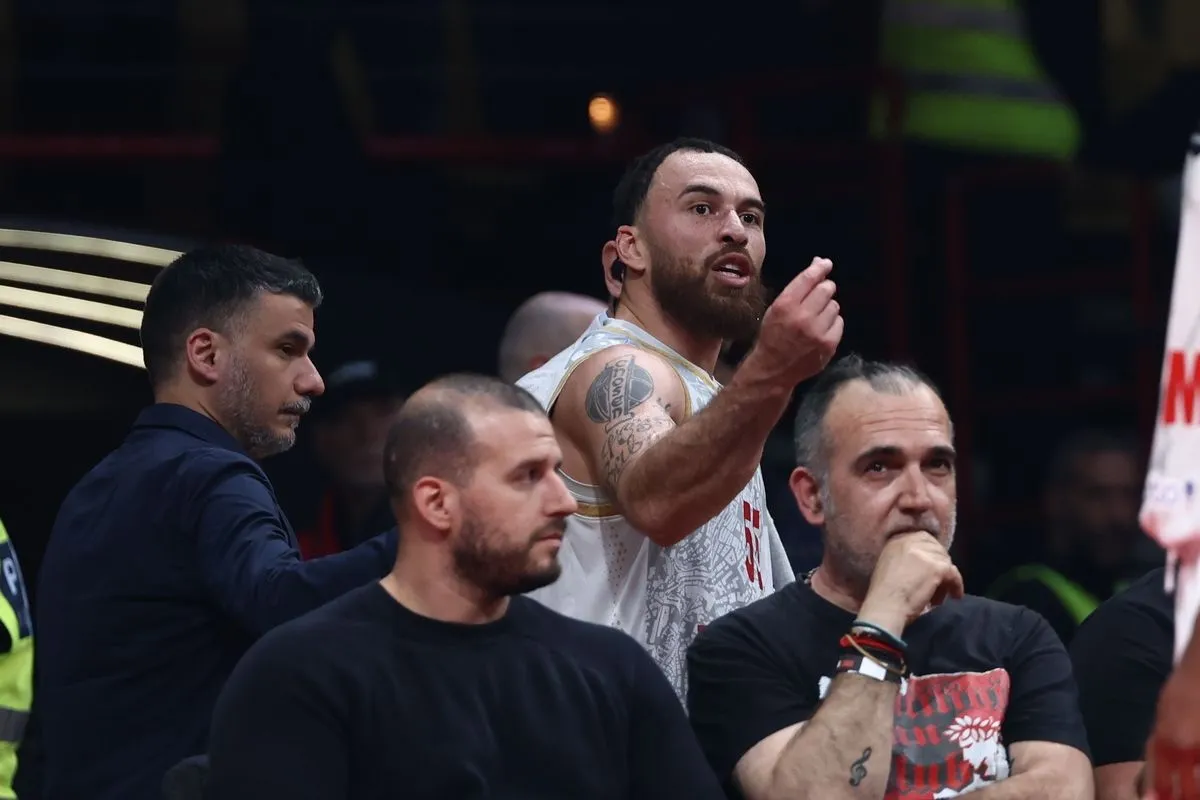 Μάικ Τζέιμς μετά την αποβολή του στο ΣΕΦ: "Δεν θα μιλάω πια με τους ...