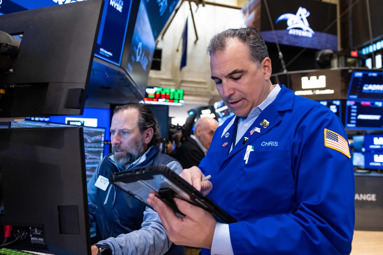 These stocks are today’s movers: Lumentum, Intel, Micron, Qualcomm ...