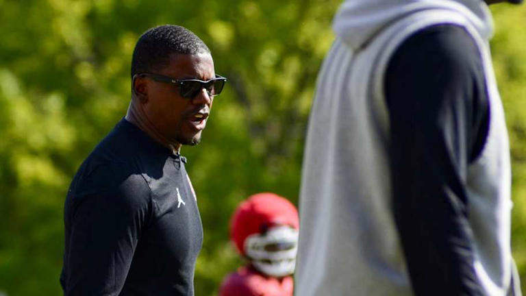 Oklahoma sends new offer to 2027 running back days after decommitment