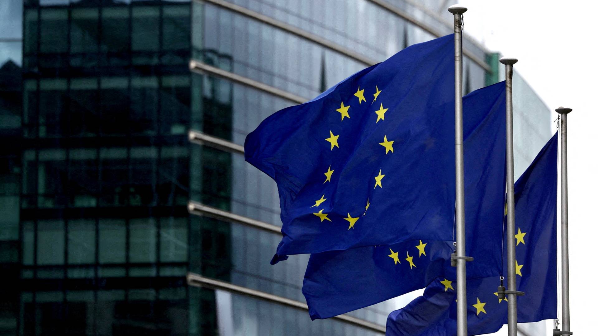 Ε.Ε.: Προειδοποίηση για αντίμετρα μετά την απειλή Τραμπ για δασμούς 25% ...