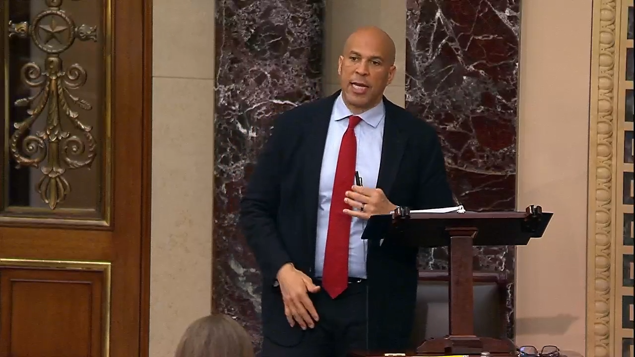 'This is the great dealmaker': Cory Booker mocks Trump for bungling his ...