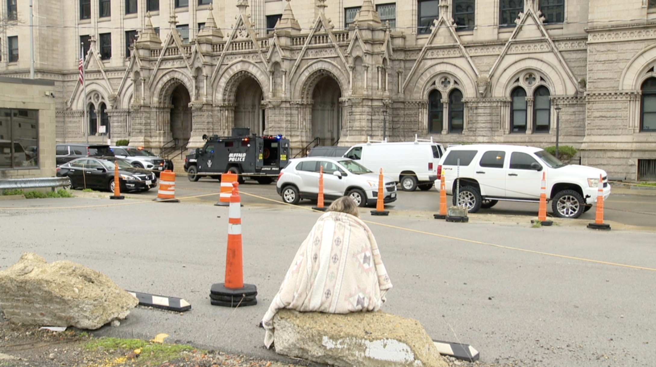 Buffalo police: SUNY Erie City Campus secured after gun call; no person ...