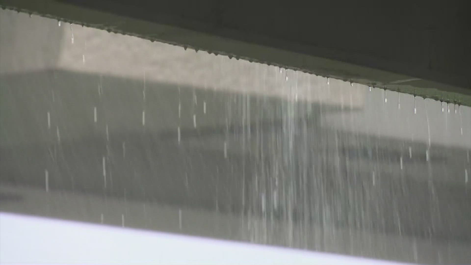 Houston weather 4 p.m. update: Storms pushing through Houston area