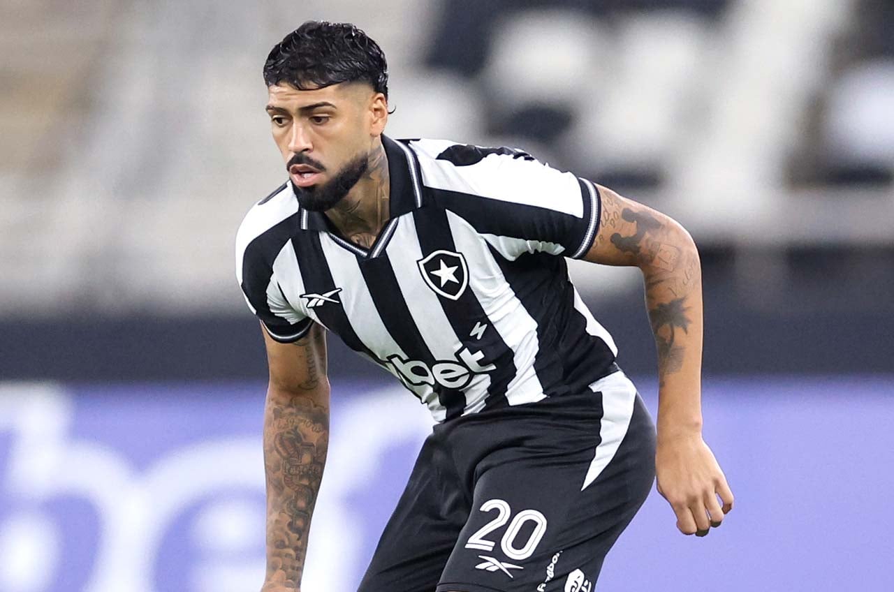 Em negociações com o Palmeiras, Barboza fica fora de relacionados do ...