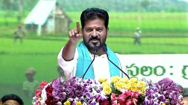 Telangana CM asks RTC unions to prepare action plan on merger, polls