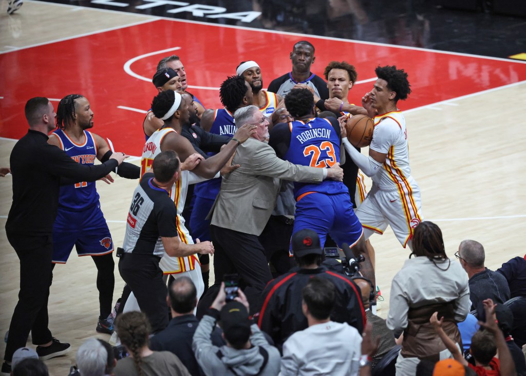 Chaotic new video emerges of Mitchell Robinson fight — and the Knicks ...