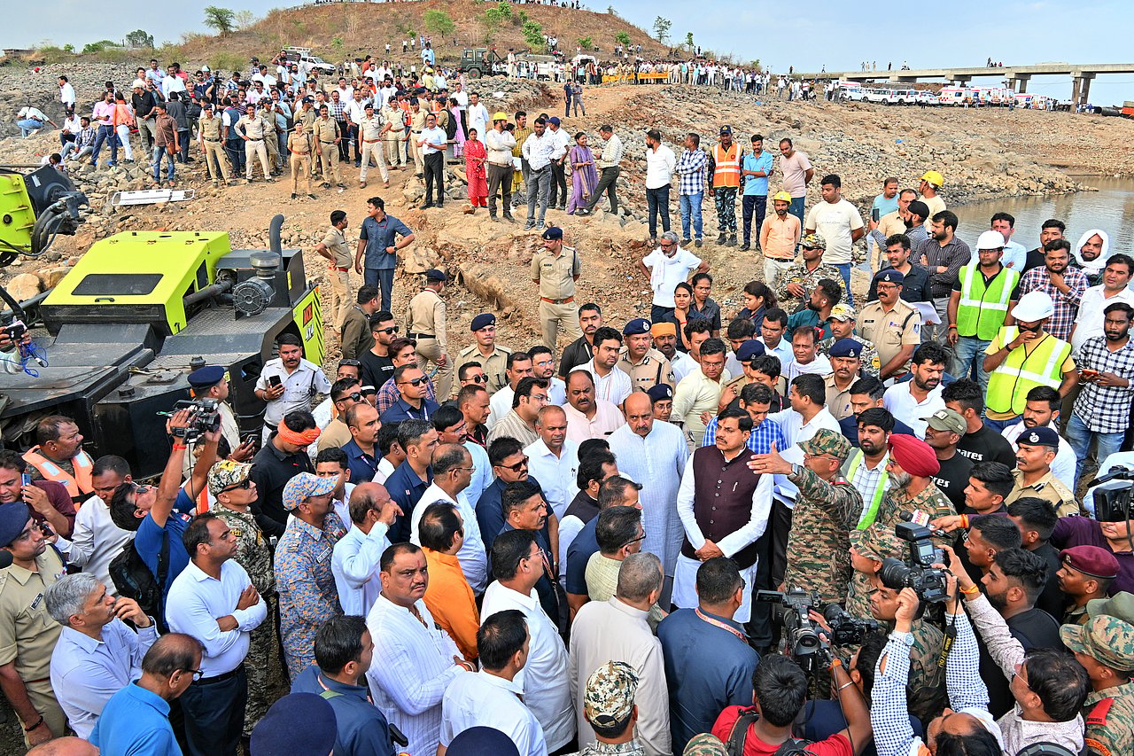 Madhya Pradesh CM orders probe into Bargi Dam boat tragedy; staff ...