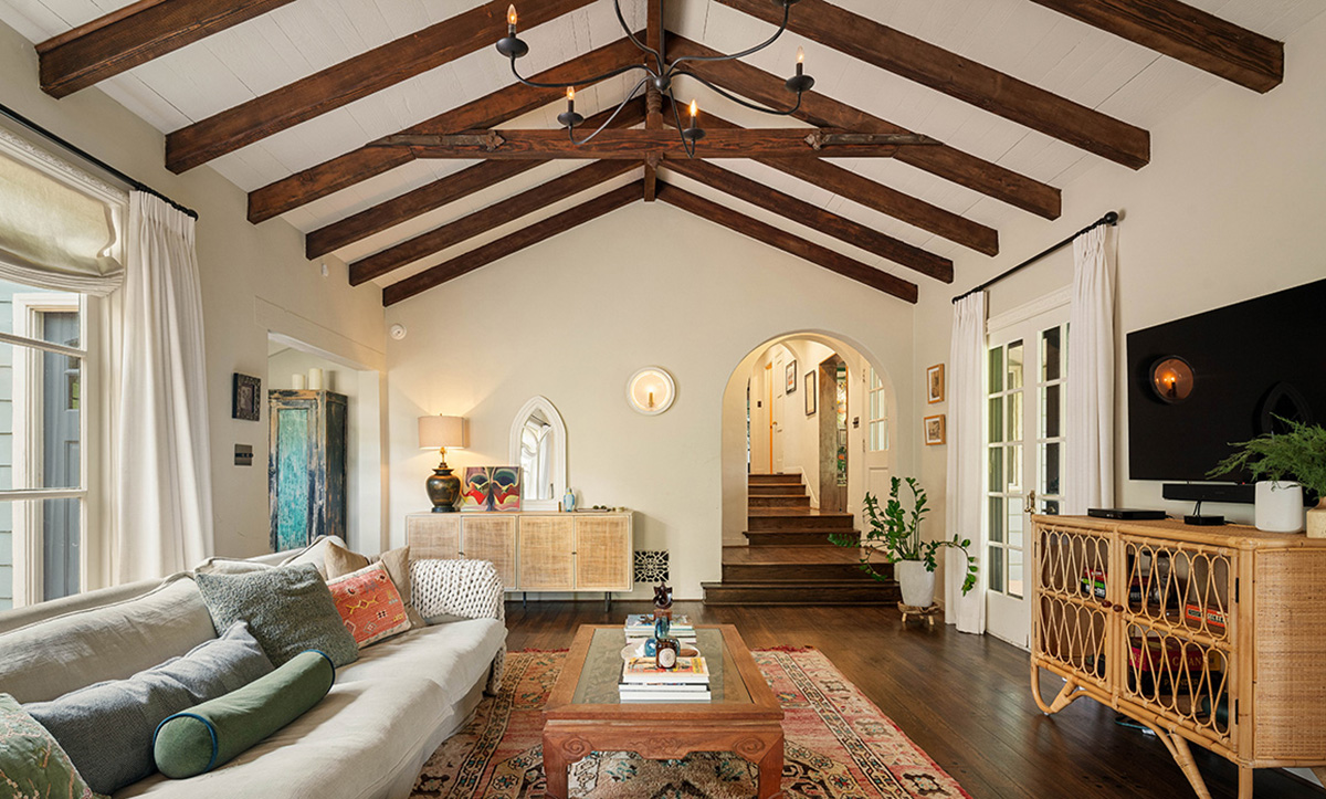 Mix Master Mike's former LA house in photos