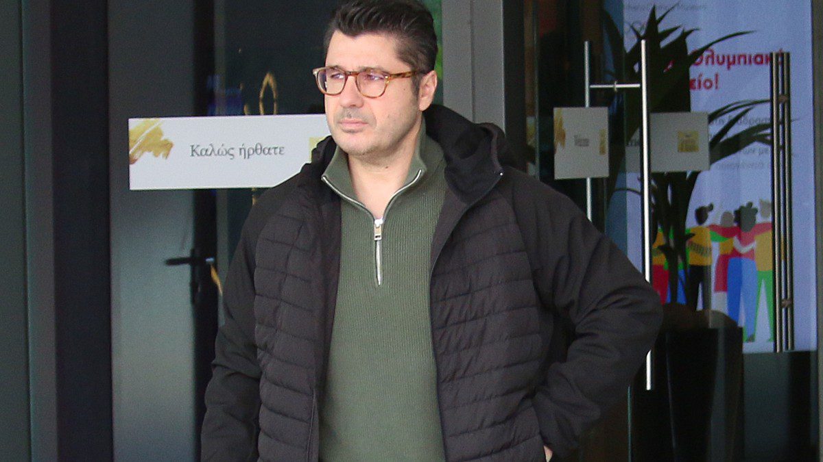 Κωνσταντάρας: «Ραγίζει καρδιές» η ανάρτηση με τον πατέρα του, 8 μήνες ...