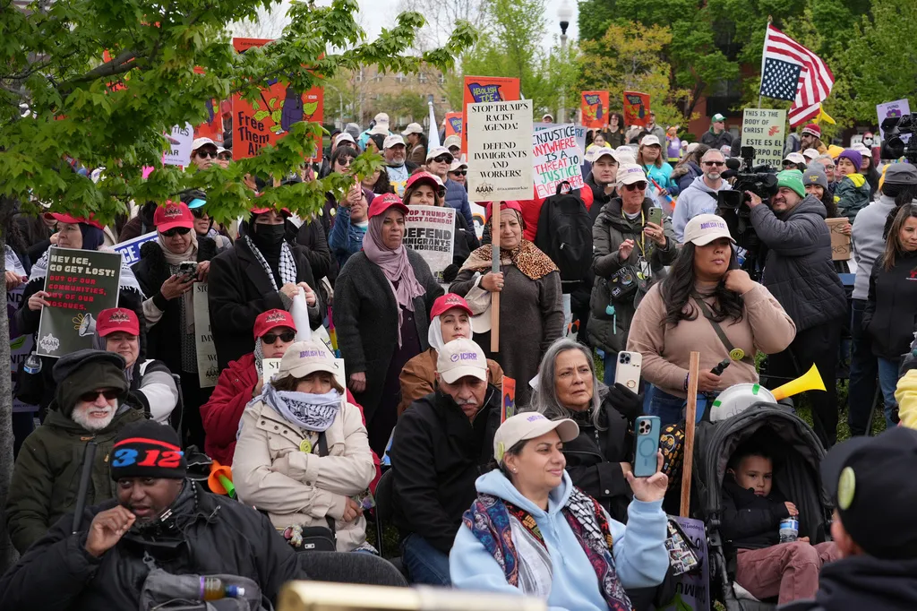 Chicago teachers unions organize students for socialist May Day protests