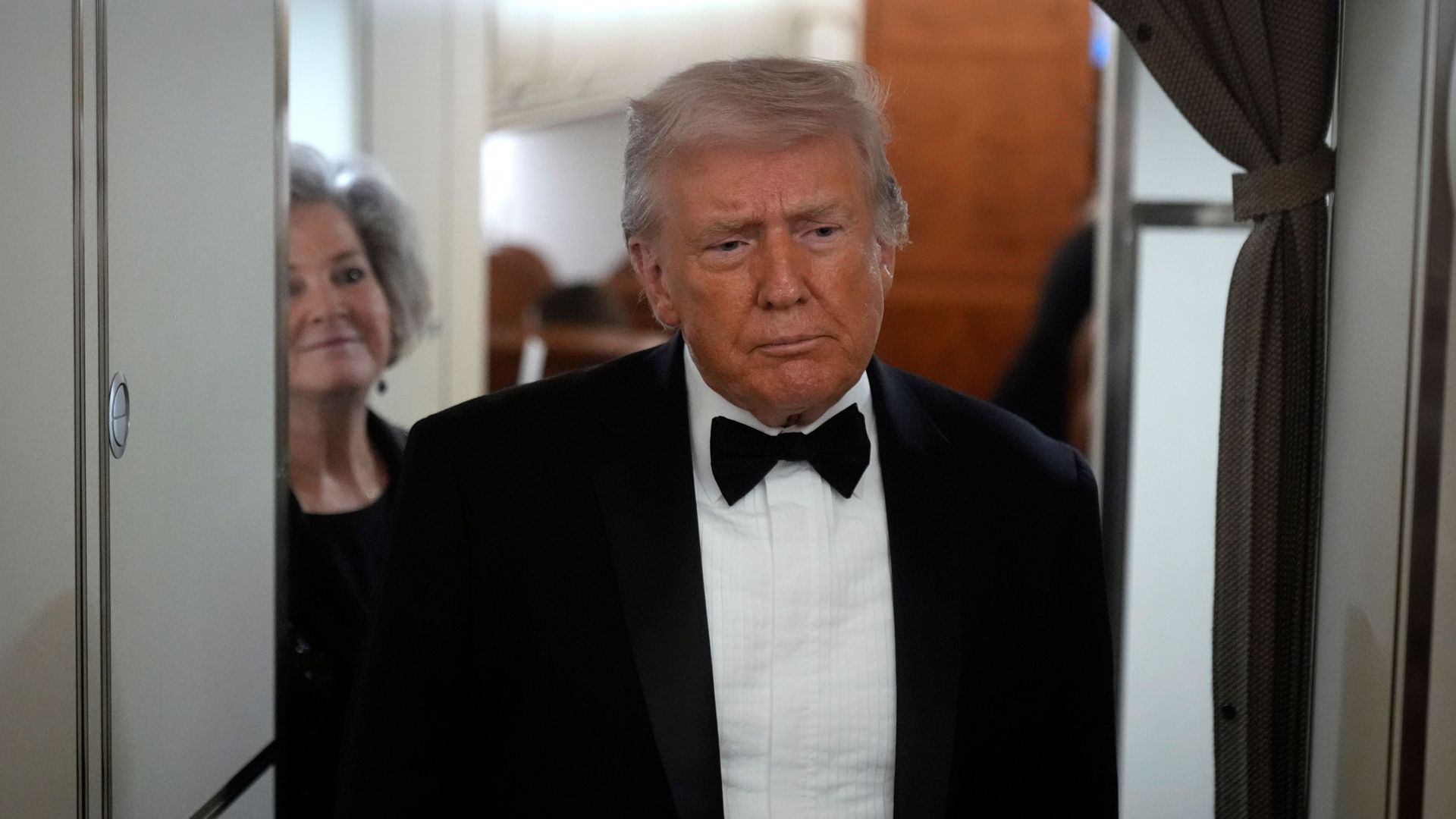 Donald Trump: Trump erhöht Zölle auf EU-Pkw und Lkw auf 25 Prozent