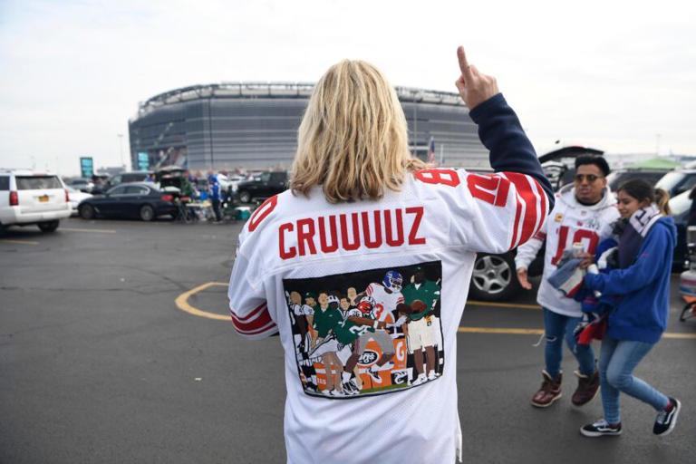 Rosters announced for NY Giants’ Brian Burns charity softball game ...