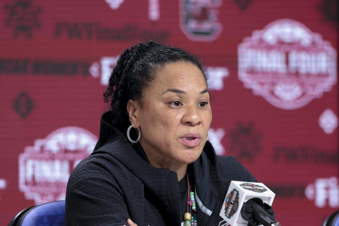 Dawn Staley bucking her own history with Gamecocks' roster size next season