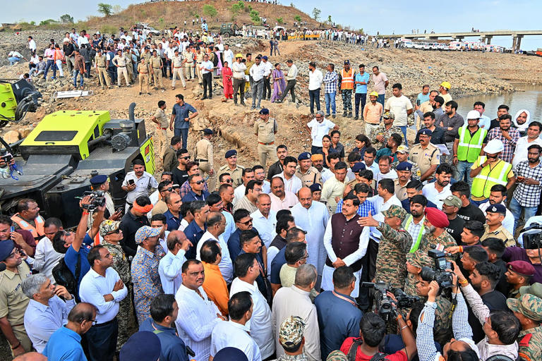 Madhya Pradesh CM orders probe into Bargi Dam boat tragedy; staff ...