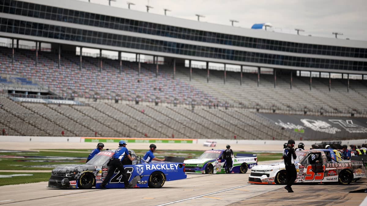 Squirrel causes NASCAR delay at Texas Motor Speedway