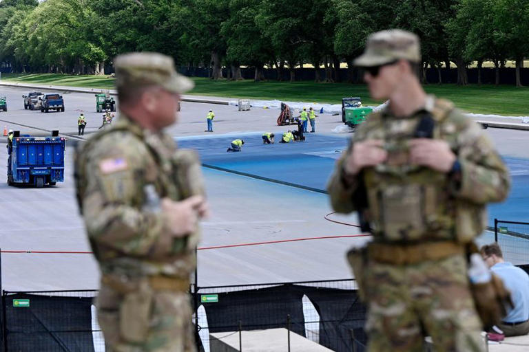 '86 47' graffiti appears on Lincoln Memorial Pool following Trump DOJ ...