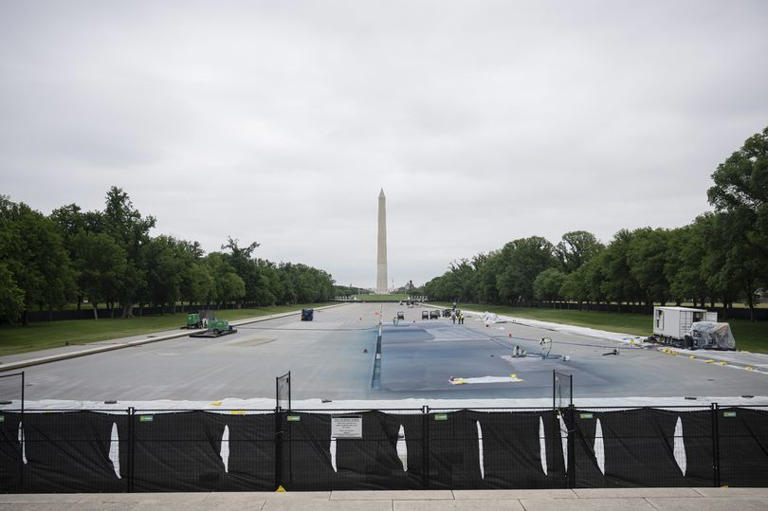 '86 47' graffiti appears on Lincoln Memorial Pool following Trump DOJ ...