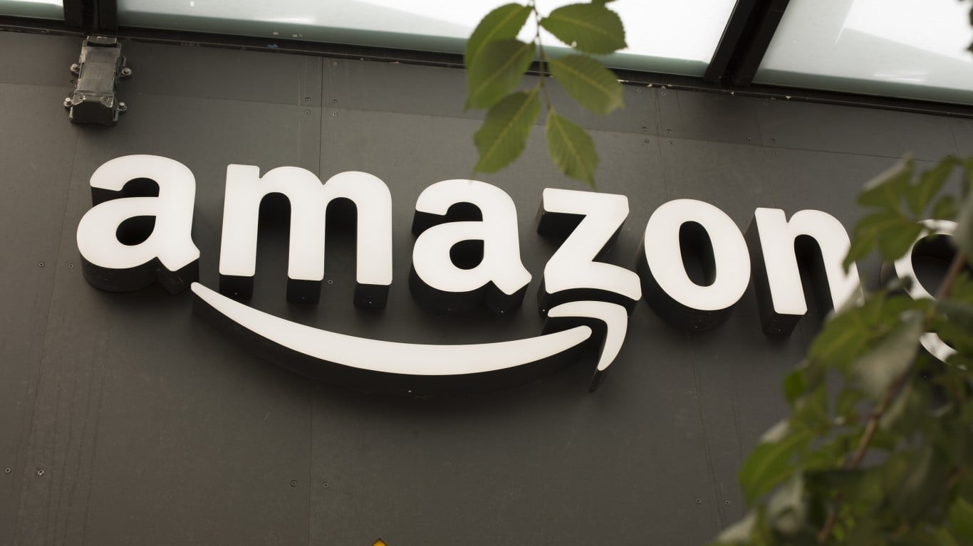 Raymond James lifts Amazon price target to $280 on AI partnerships: Is ...