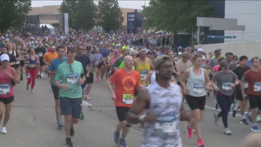 500 Festival Mini Marathon runners compete in 50th race