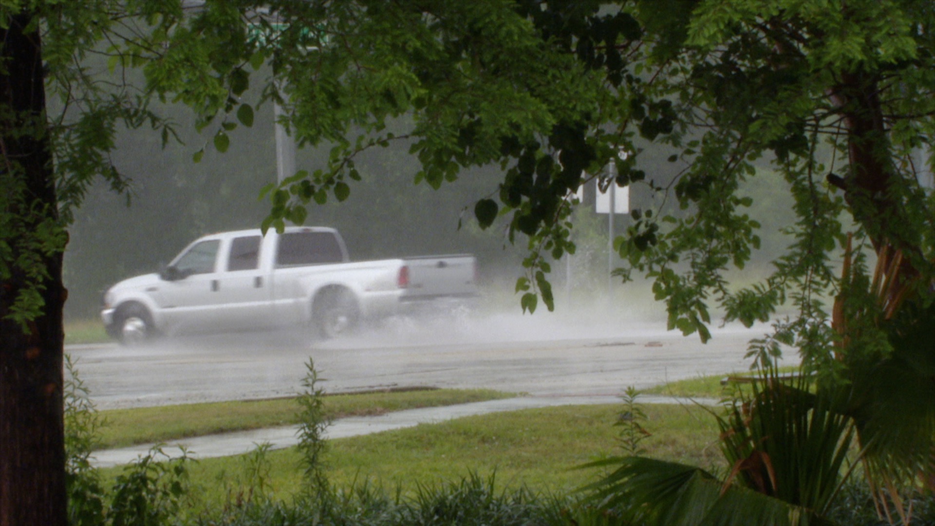 Safety experts urge caution as heavy rain increases crash risk in Acadiana