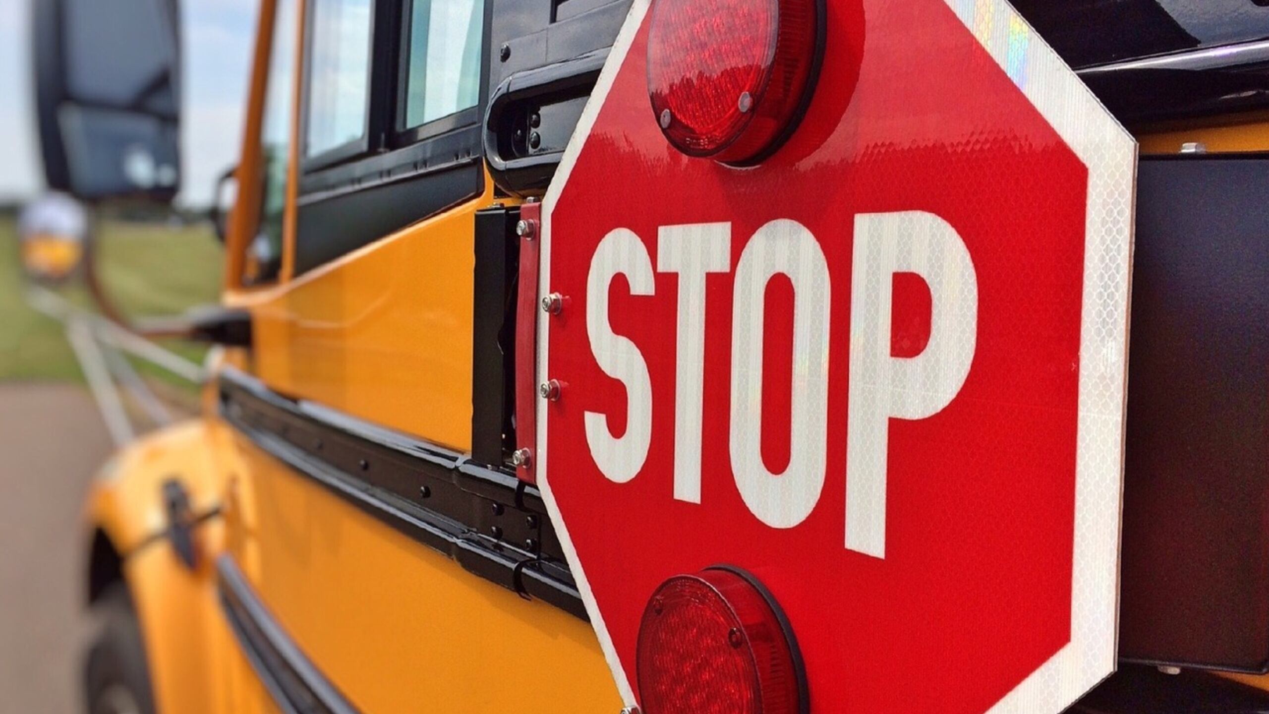 Ticket time: Drivers who illegally pass a school bus in Duval County ...