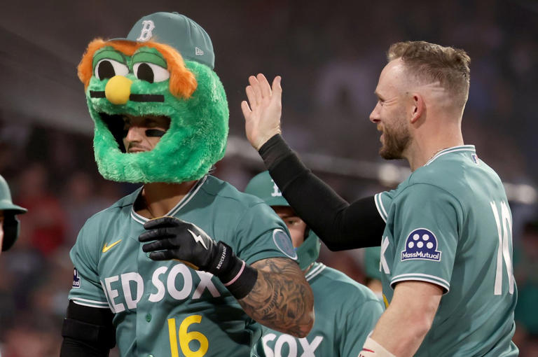 Jarren Duran hits 3-run HR, Jake Bennett wins big-league debut as Red ...