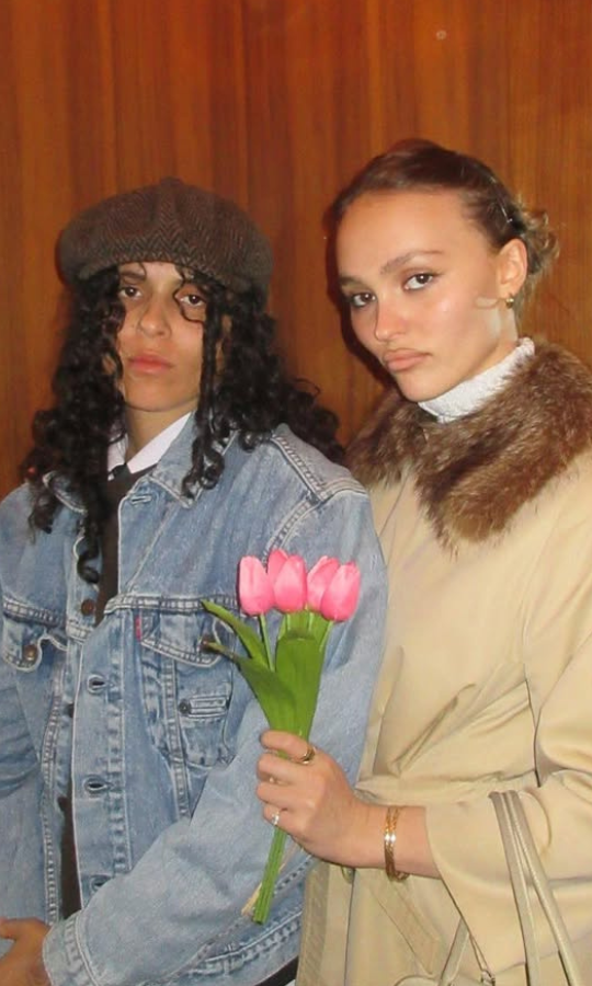 Does Lily-Rose have a 'lesbian boyfriend'?