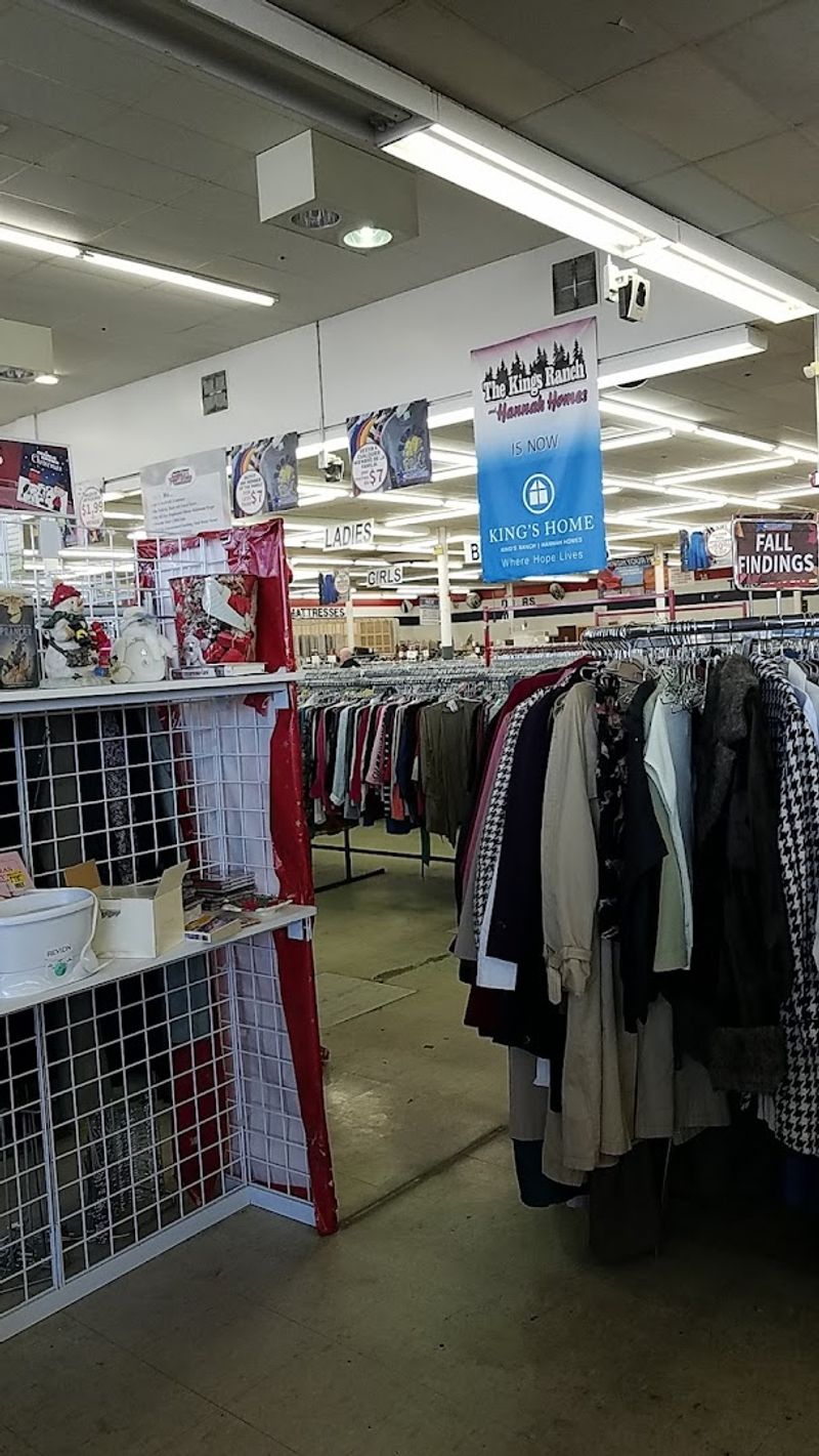 This enormous Alabama thrift store is packed with deals that feel ...