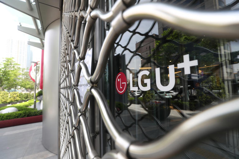 LGU+ 노조 “삼성 노조, 비겁한 책임 돌리기”… '노노갈등' 번져
