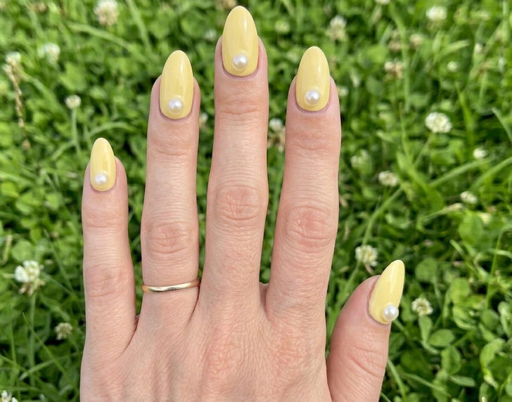 Top 8 manicure trends: designs that are dominating spring season 2026